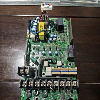 议价ETP712861 安川H1000变频器驱动板 带模块维修