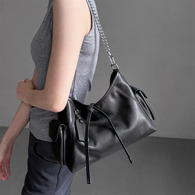 大容量真皮托特包头层牛皮女包欧美时尚链条黑武士carryall机车包