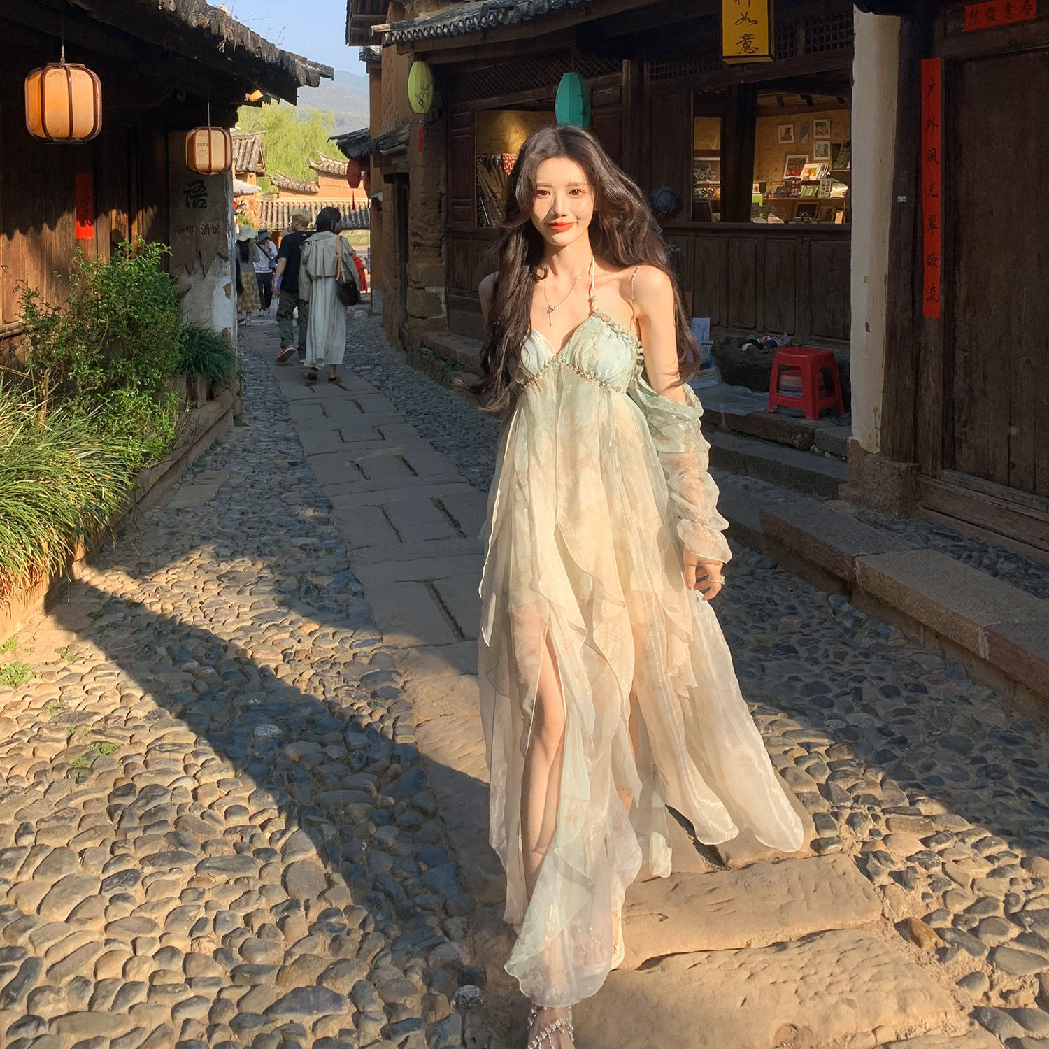 法式度假风晕染吊带洋装子女夏季挂颈露背可拆卸袖子仙女长裙子