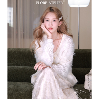 白色羽毛流苏V领针织开衫