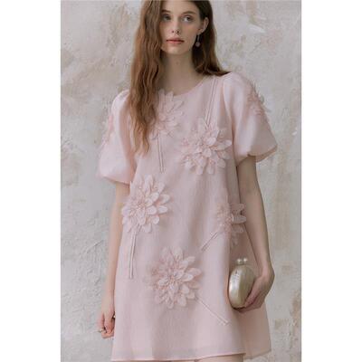 爵莱菲大码法式立体花朵钻链装饰泡泡袖浮雕A字宽松连衣裙胖mm