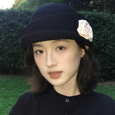 法式山茶花卷边亚麻贝雷帽