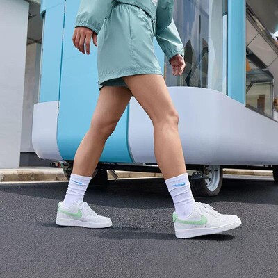 NIKE耐克女鞋COURT小空军白绿低帮复古运动鞋休闲板鞋FV9952-104