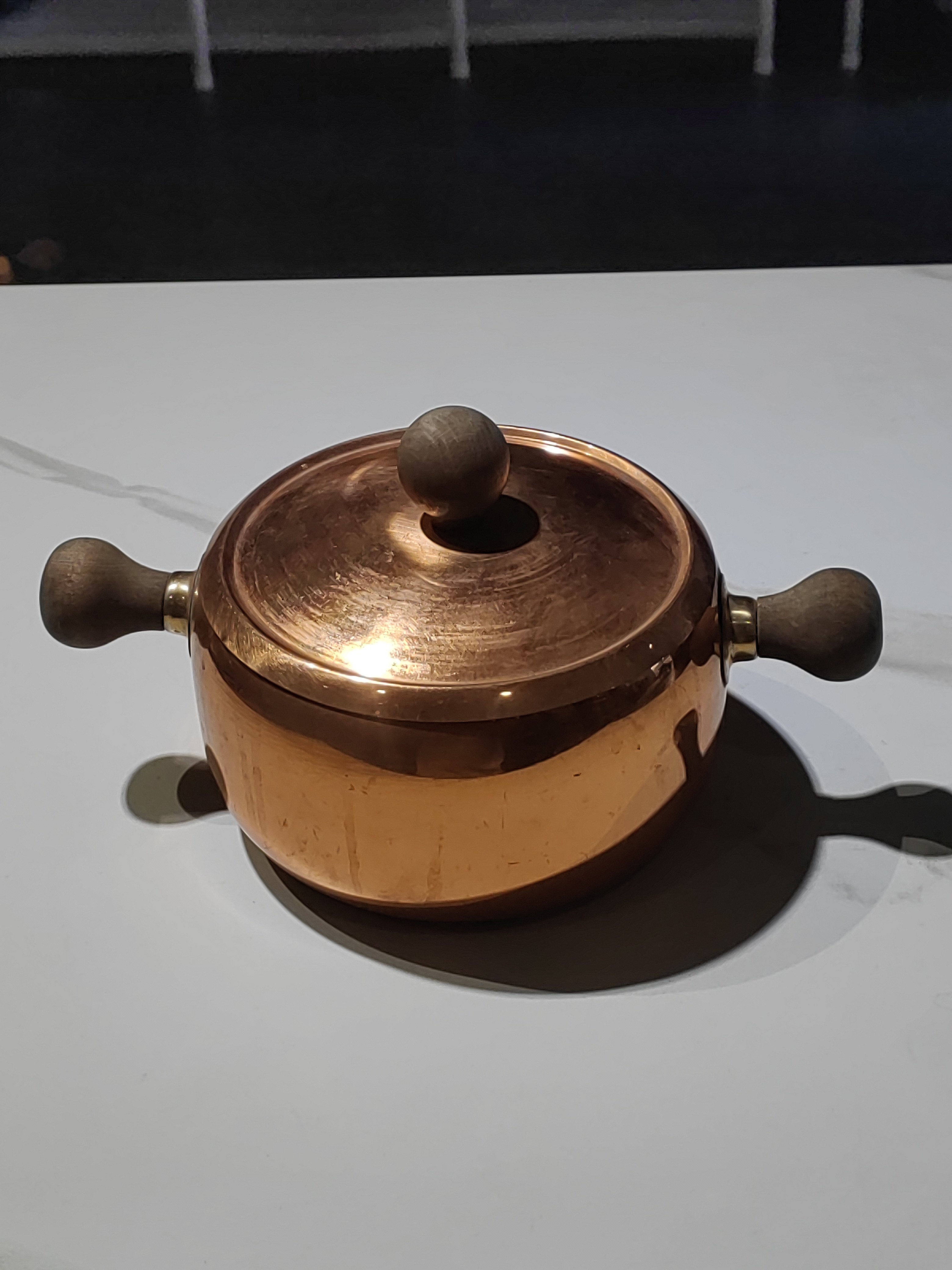 铜锅样品 - 直径17高11 cm,约1.7升,海外 外紫桐内不锈钢