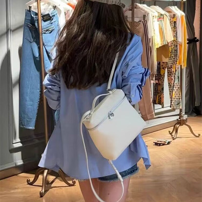 休闲百搭双肩包女大容量新款书包