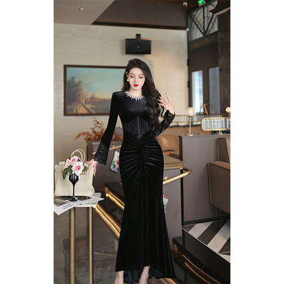 【尤克菲儿】原创设计轻奢丝绒鱼尾裙褶皱修身优雅蕾丝拼接连衣裙