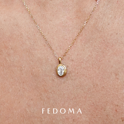 Fedoma椭圆白色托帕石镶嵌项链