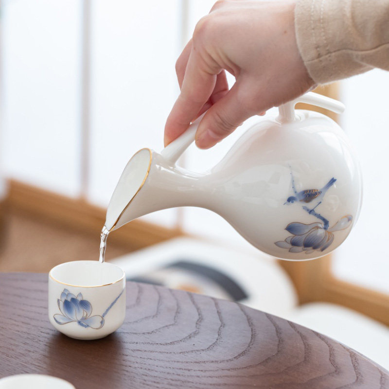 羊脂白瓷酒具套装一壶六杯白酒烈酒杯半斤分酒壶高档酒具定制LOGO