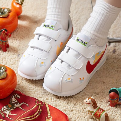 耐克小童鞋马年新年款飞马涂鸦CORTEZ BASIC魔术贴休闲鞋IQ7669