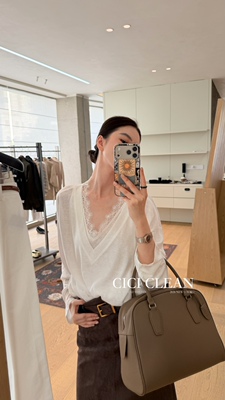 CICI CLEAN十三行26秋季新款极简风蕾丝拼接V领长袖T恤女百搭上衣