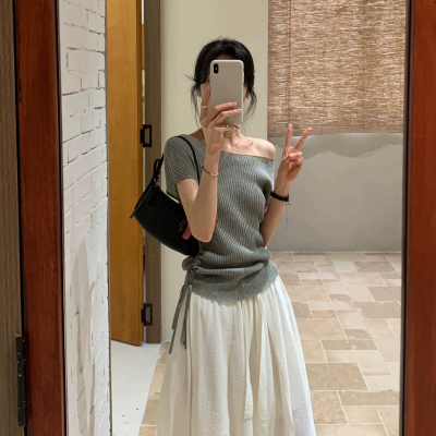 Y.JIA 伊嘉-侧边抽绳斜肩针织小衫+宽松版显瘦阔腿裤套装YS6-8993