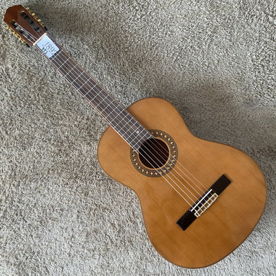 Hofner 红松桃花芯木古典吉他面单板39英寸4/4琴颈可调库存微瑕