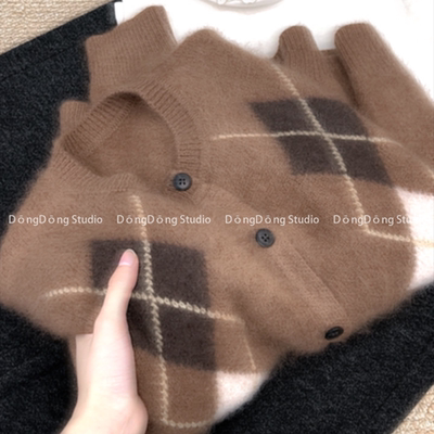 大角羊拉绒！【咖啡糖】菱格圆领开衫女士宽松针织毛衣外套 7171