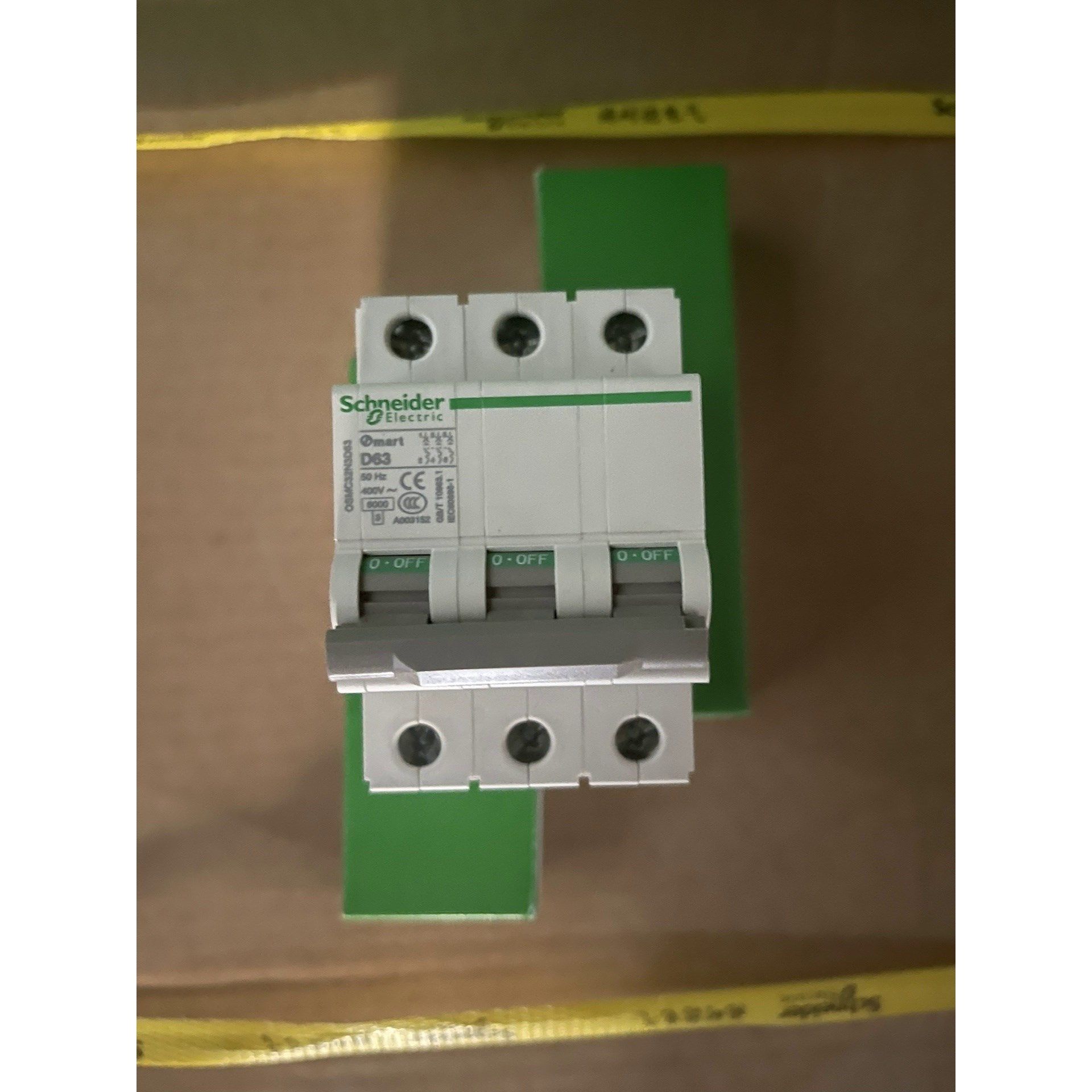 施耐德 Osmart小型断路器 OSMC32N3D63A拍前请询价_虎窝淘