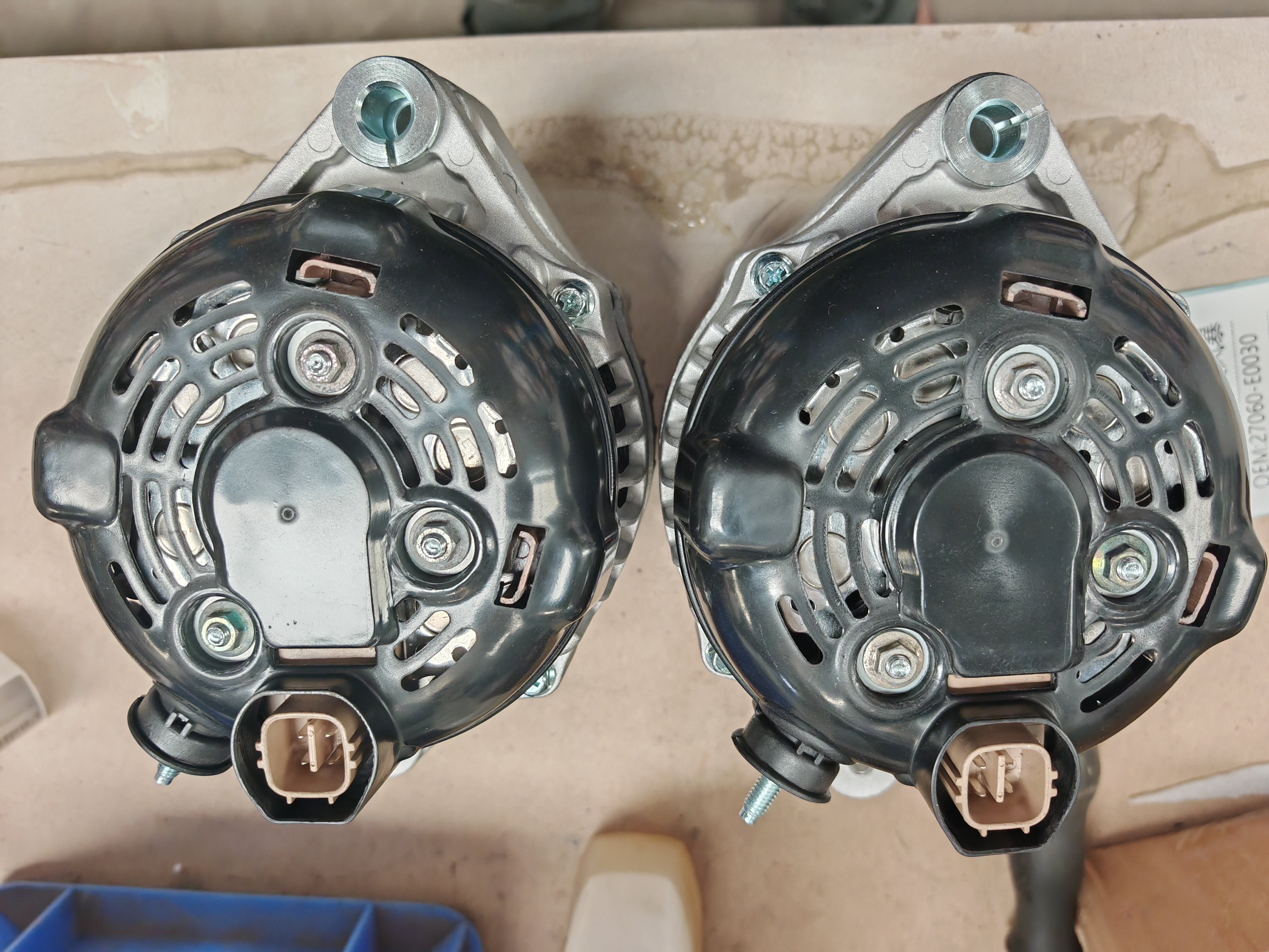 适用于丰田4500 柯斯达发电机大功率130A