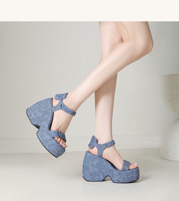 罗马凉鞋女夏季外穿2024新款松糕坡跟厚底女鞋百搭增高一字带凉鞋