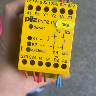 皮尔兹安全继电器PNOZ 16 2SPNOZ 16 2S 774067PNOZ 16 2S 774068