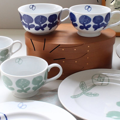 日本minaperhonen手绘蓝花绿花