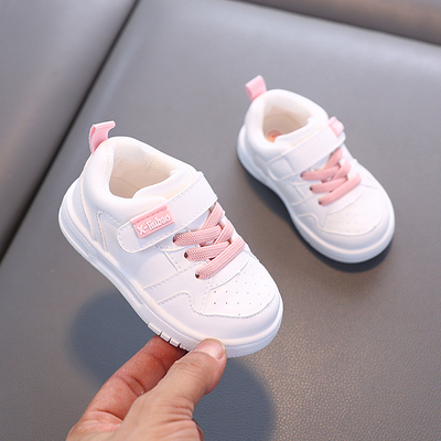 简约百搭舒适透气防滑防踢