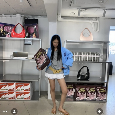 us代购蓝色连帽卫衣外套