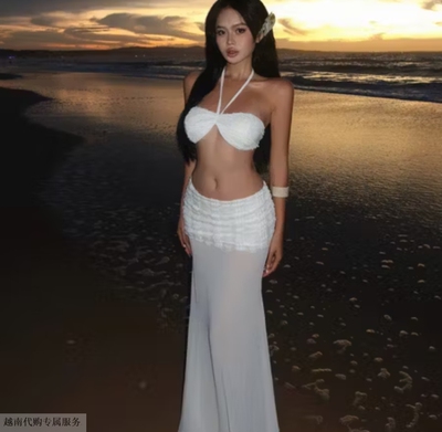 越在线越南小众glorious新款性感辣妹风挂脖露背比基尼长裙套装