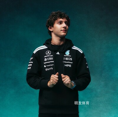 Adidas阿迪达斯梅赛德斯AMG马石油F1车队宽松连帽套头卫衣 KF0166