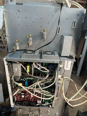 出一台ABBACS880系列315KW变频器ACS880-0