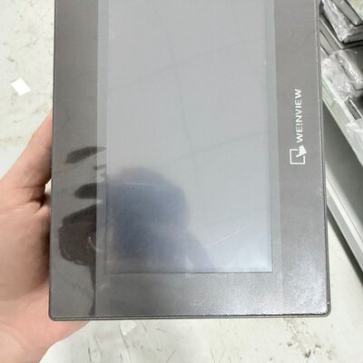 威纶通触摸屏MT8071iP，拆机件，成色漂亮，功能包好(议价）