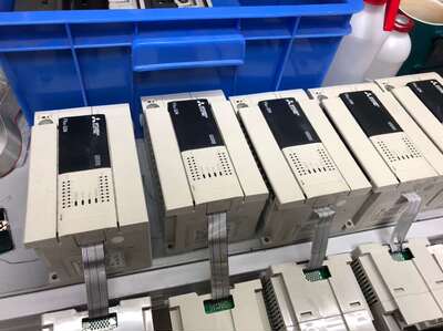 三菱PLCFX3U-32MT8台每台带2AD扩展一个