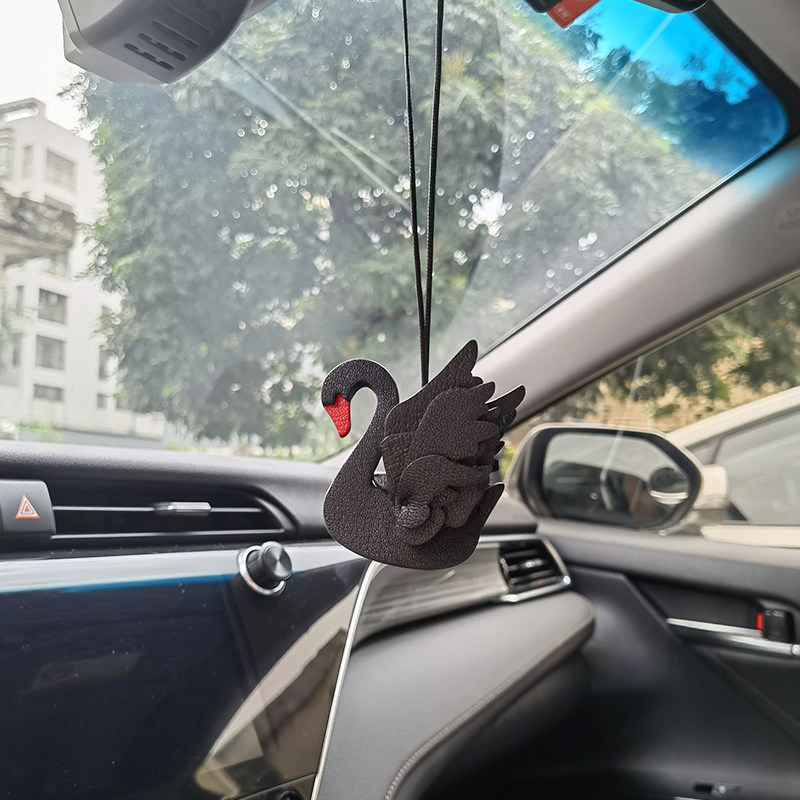 手工真皮天鹅挂饰小天鹅车挂后视镜挂件包挂车载装饰创意礼物男女