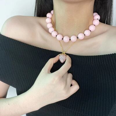 小清新粉色草莓吊坠圆珠双层项链奶油甜妹少女感可爱锁骨链新款