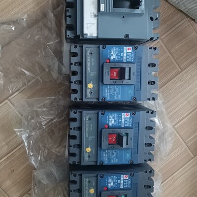 施耐德EasyPact CVS100F塑壳断路器3P 22--议价商品