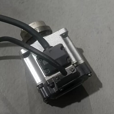 松下伺服电机 MQMF012L1U2M 100W--议价商品