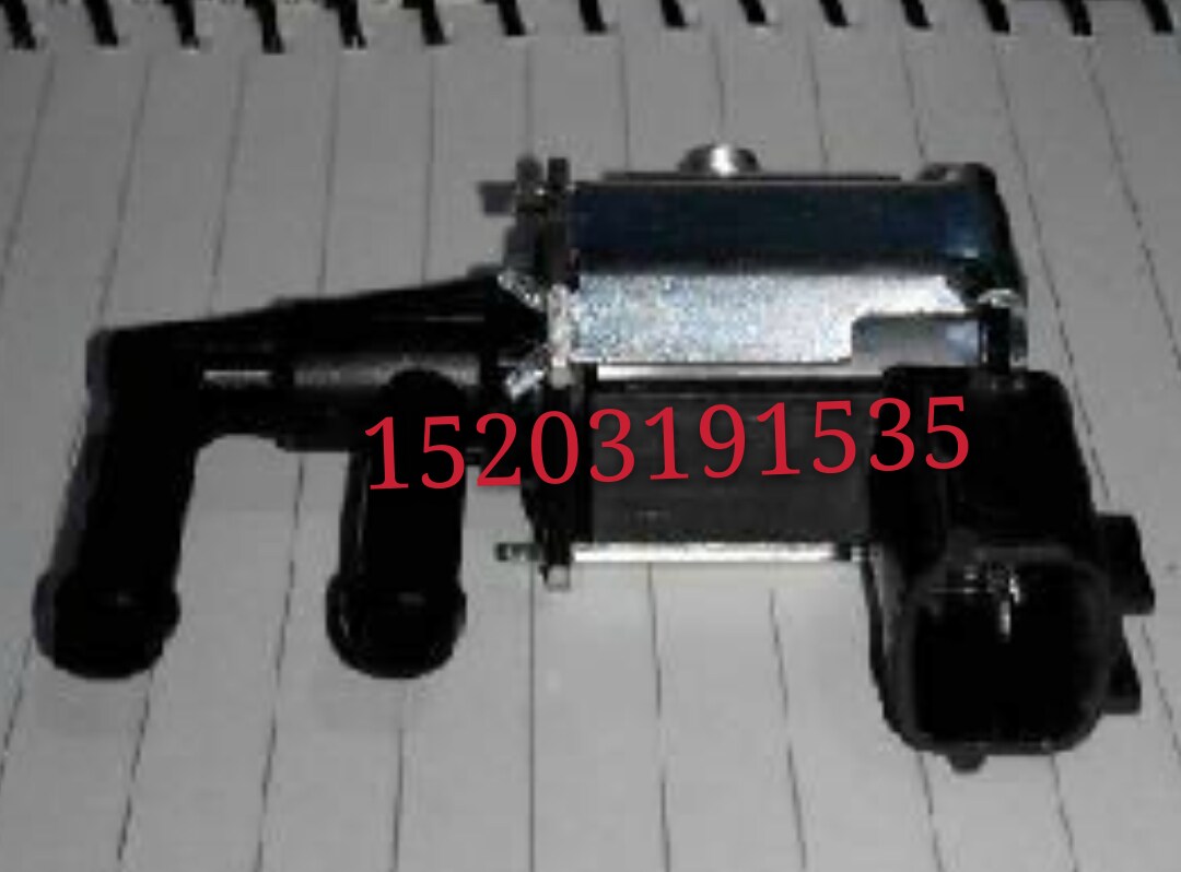 适配郑州D23皮卡 NP300皮卡 帕拉丁KA24碳罐电磁阀原装正品