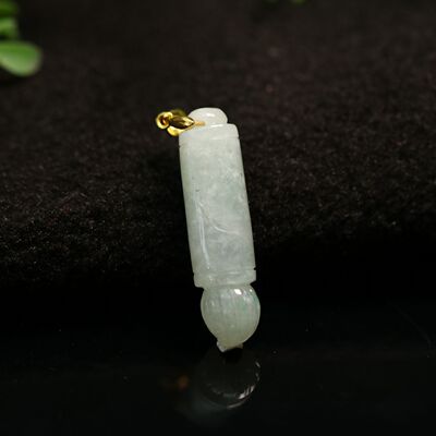 飘绿花天然A货翡翠毛笔吊坠