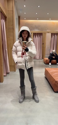 加拿大ARITZIA Super Puff 雾面经典款云朵泡芙鹅绒5格连帽羽绒服