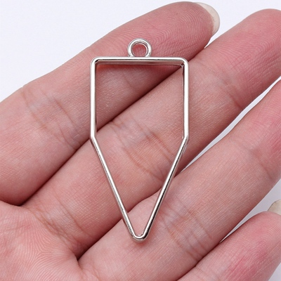 10个/包 22x45x3.7mm 镂空滴胶边框系列尖锥形边框 ABD-C16381