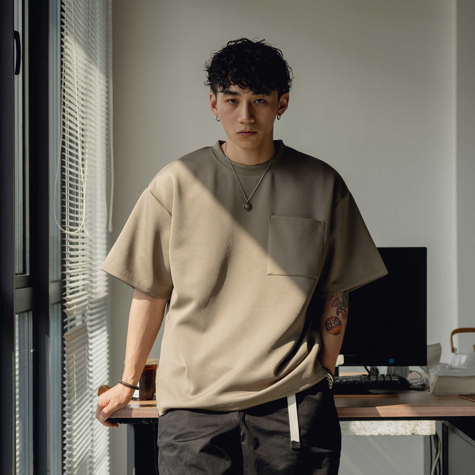 ERICE MADE科技面料短袖圆领男机能风打底衫日潮口袋落肩宽松t恤_虎窝淘