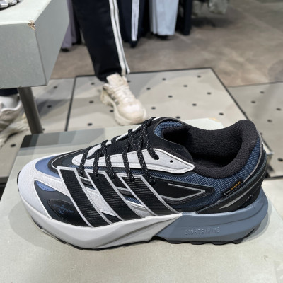 阿迪达斯adidas跑步鞋LIGHTBLAZE缓震运动鞋轻便透气休闲鞋JP7773