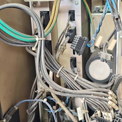 可维修安川机器人DX200整流器，SRDA-C0A30A21B议价