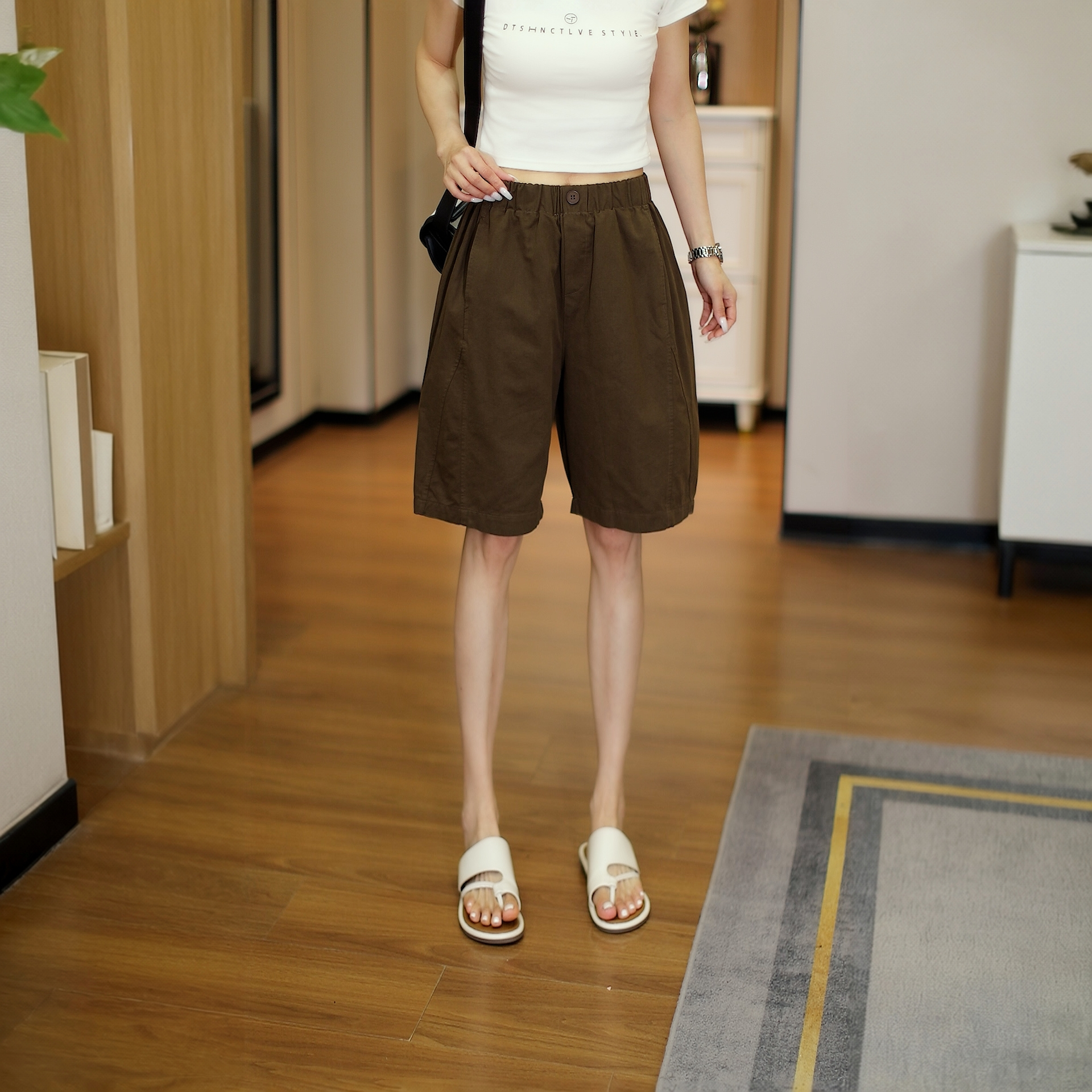 2026年夏季女薄款六分短裤宽松显瘦大码阔腿短裤百搭休闲中裤