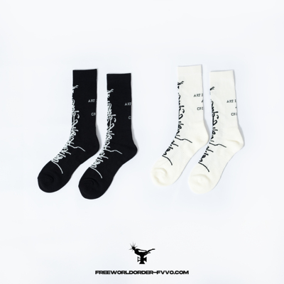 FVVO “ ART IS NOT A CRIME ” SOCKS  提花机织长袜