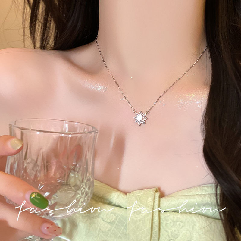 雪花珍珠项链女轻奢小众设计感锁骨链温柔镶钻锆石百搭颈链配饰