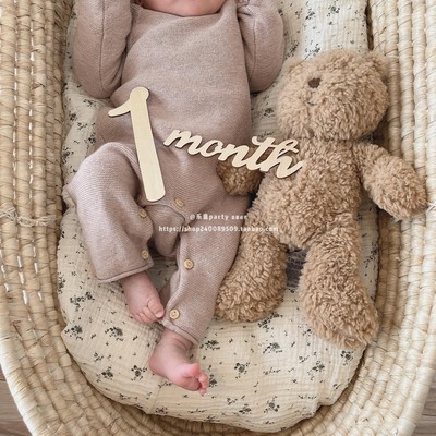 木质周日月龄宝宝出生准备成长