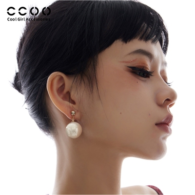 CC&OO2025年新款潮爆款大珍珠耳钉女气质小众设计高级感耳环耳饰