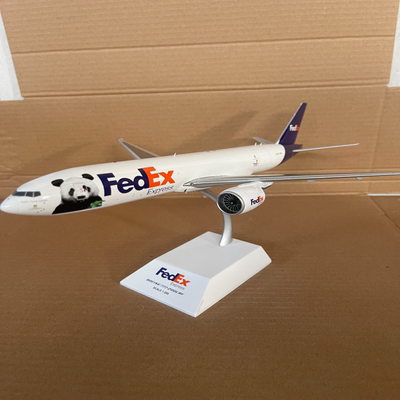 Boeing 777-200F FedEx Express 熊猫彩绘，1/200比例，合金材质