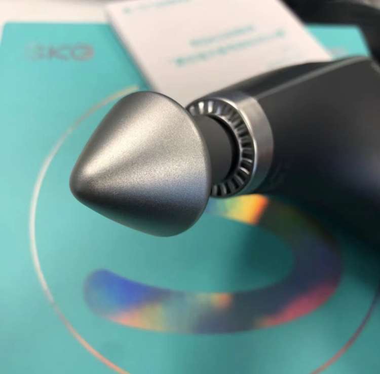 SKG筋膜枪F7肌肉放松器X7专业级筋膜热敷便携智能肩颈腰腿按摩枪_虎窝淘