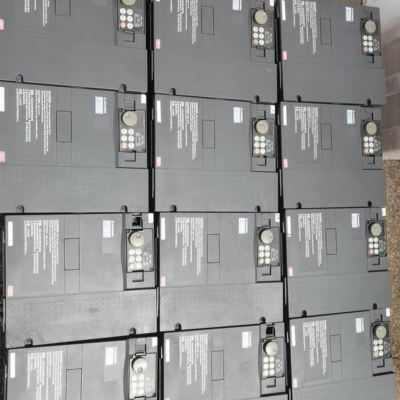 三菱FR-F740-11K-CHT功能正常成色如图需要的联《议价》拍前咨询_虎窝淘