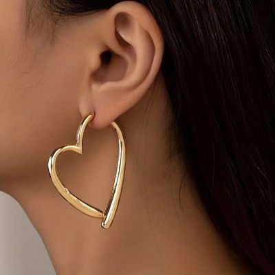 Fashion Personality Love Earrings for Women Niche Design Sen