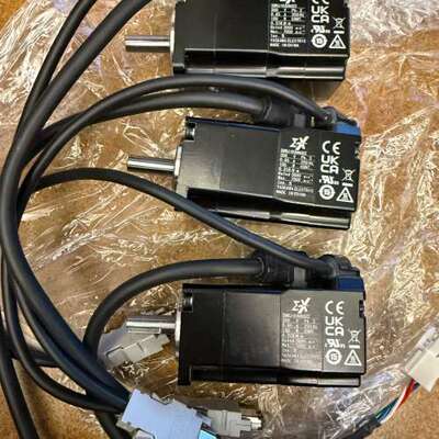 议价安川伺服电机SGMXJ-01AUA6SC2，200V三相，1